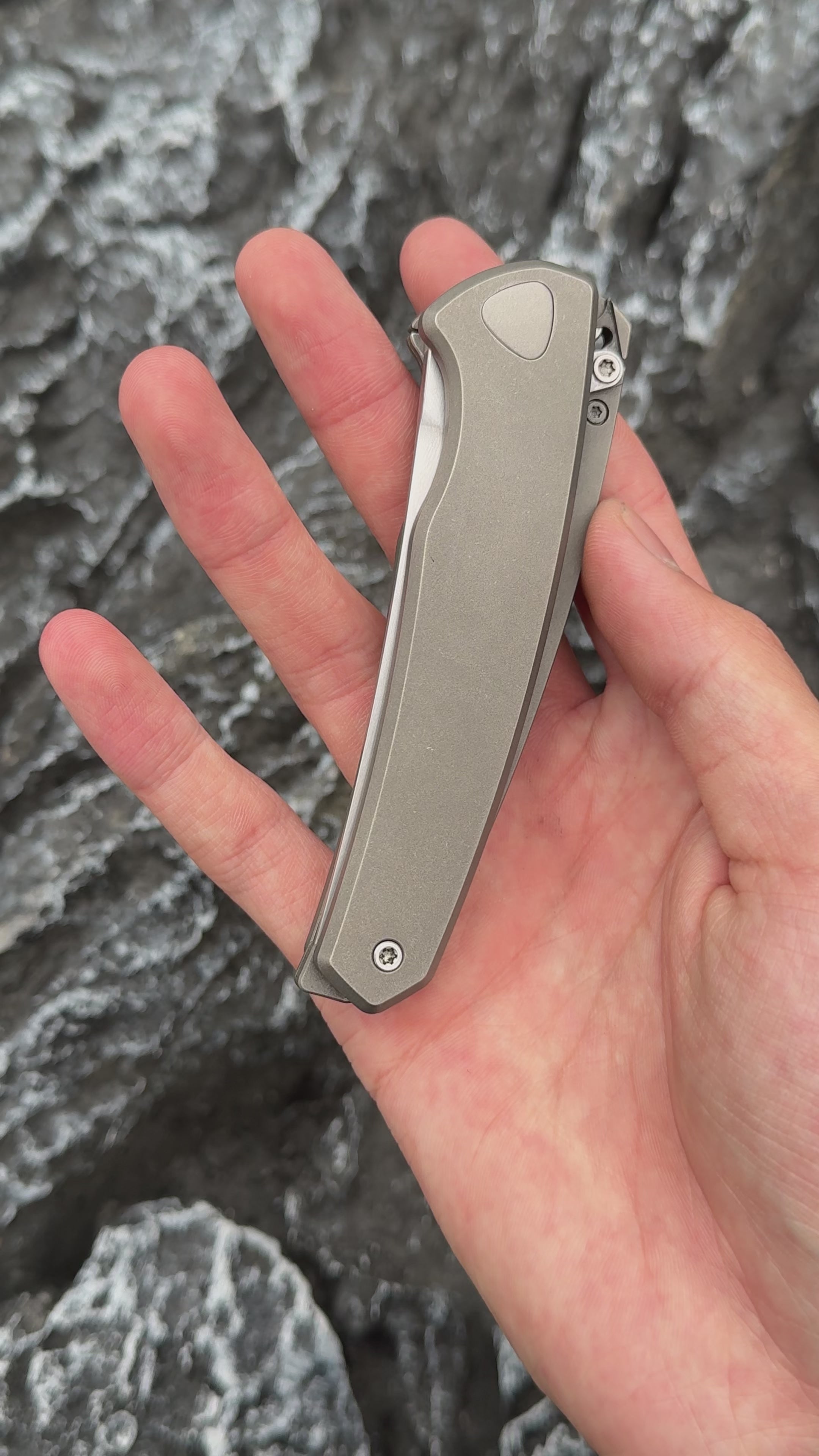 Z05 by ZYACKNIVES (SOLD OUT, Demonstration only) – Aurora Blade